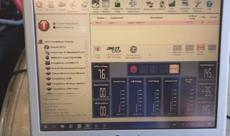 Using the JPRO Heavy Truck Diagnostic Scanner on a 2015 Freightliner ...